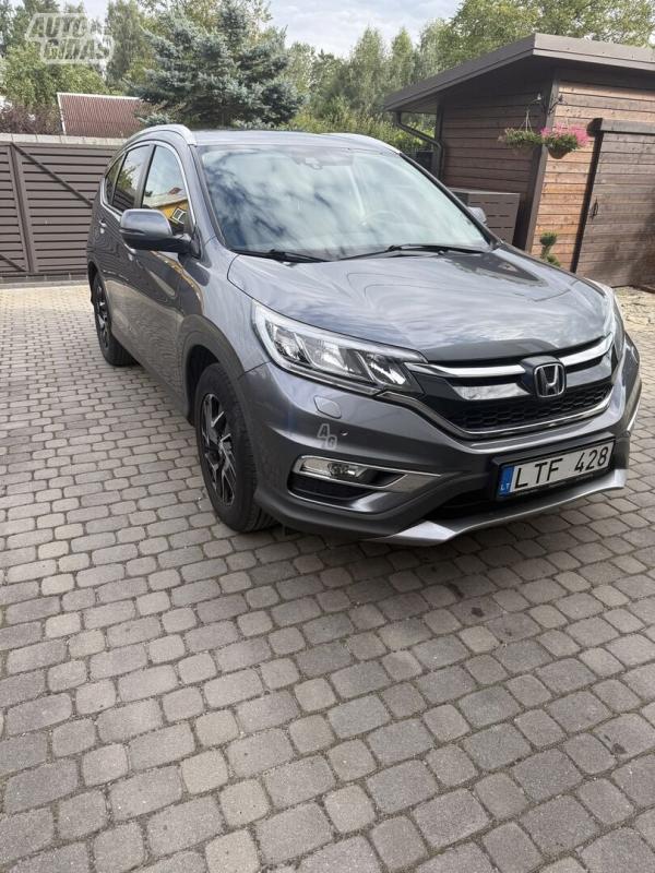 Pelēks Honda CR-V 2016 Viļņa, ar dzinēja tilpumu 1.60 L un nobraukumu 150 tūkst. km par 12800 €, foto 5 vietnē AUTOMOTO.COM.LV