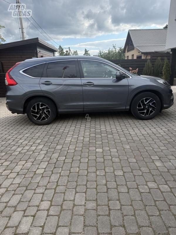 Pelēks Honda CR-V 2016 Viļņa, ar dzinēja tilpumu 1.60 L un nobraukumu 150 tūkst. km par 12800 €, foto 7 vietnē AUTOMOTO.COM.LV