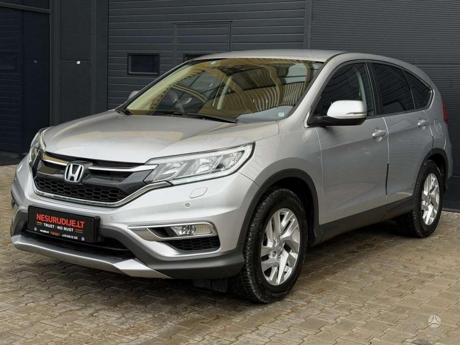 Grey Honda CR-V 2016 in Vilnius, with an engine capacity of 1.60 L and mileage of 190 thousand km for 12999 €, photo 3 on AUTOMOTO.COM.LV