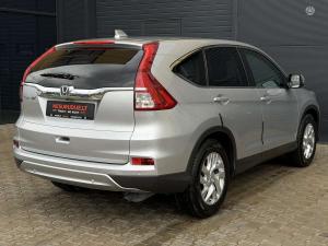 Grey Honda CR-V 2016 in Vilnius, with an engine capacity of 1.60 L and mileage of 190 thousand km for 12999 €, photo 5 on AUTOMOTO.COM.LV