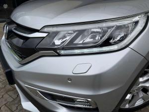 Grey Honda CR-V 2016 in Vilnius, with an engine capacity of 1.60 L and mileage of 190 thousand km for 12999 €, photo 8 on AUTOMOTO.COM.LV
