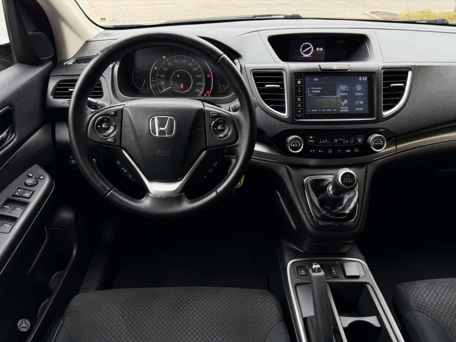 Grey Honda CR-V 2016 in Vilnius, with an engine capacity of 1.60 L and mileage of 190 thousand km for 12999 €, photo 11 on AUTOMOTO.COM.LV