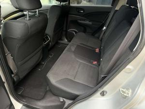 Grey Honda CR-V 2016 in Vilnius, with an engine capacity of 1.60 L and mileage of 190 thousand km for 12999 €, photo 12 on AUTOMOTO.COM.LV