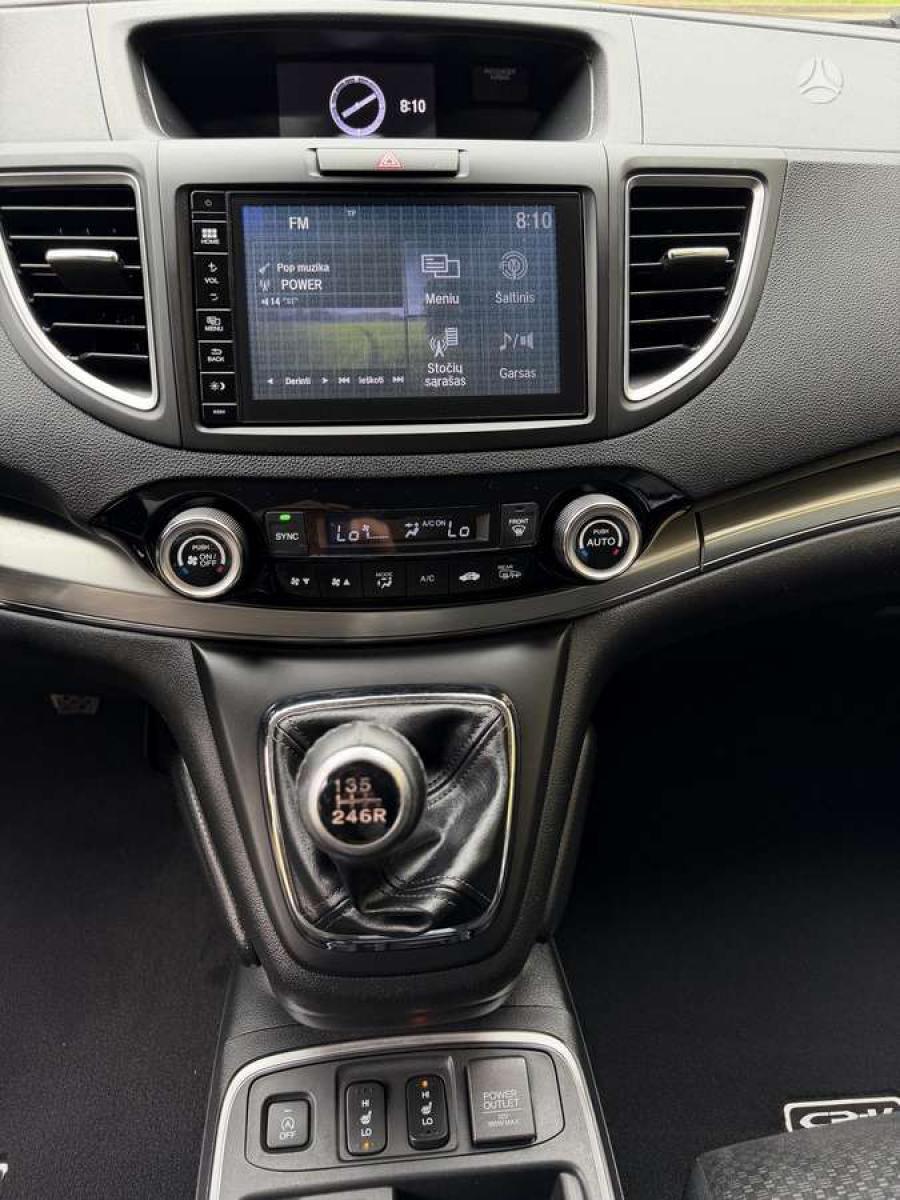 Grey Honda CR-V 2016 in Vilnius, with an engine capacity of 1.60 L and mileage of 190 thousand km for 12999 €, photo 13 on AUTOMOTO.COM.LV