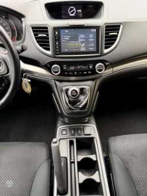 Grey Honda CR-V 2016 in Vilnius, with an engine capacity of 1.60 L and mileage of 190 thousand km for 12999 €, photo 14 on AUTOMOTO.COM.LV