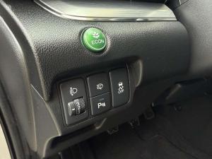 Grey Honda CR-V 2016 in Vilnius, with an engine capacity of 1.60 L and mileage of 190 thousand km for 12999 €, photo 18 on AUTOMOTO.COM.LV
