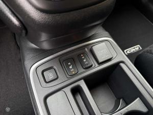 Grey Honda CR-V 2016 in Vilnius, with an engine capacity of 1.60 L and mileage of 190 thousand km for 12999 €, photo 21 on AUTOMOTO.COM.LV