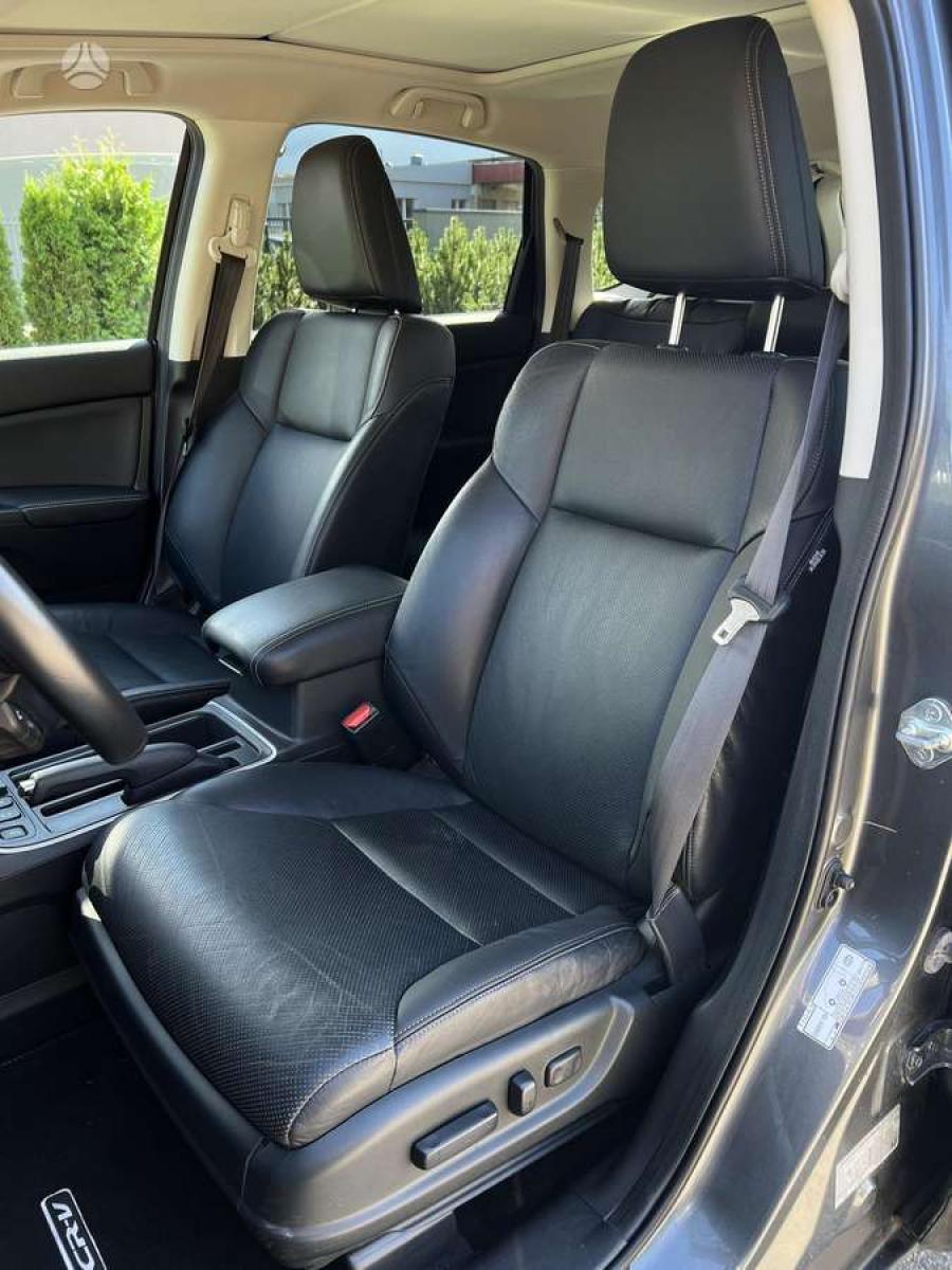 Pelēks Honda CR-V 2016 Utena, ar dzinēja tilpumu 1.60 L un nobraukumu 178 tūkst. km par 13750 €, foto 36 vietnē AUTOMOTO.COM.LV