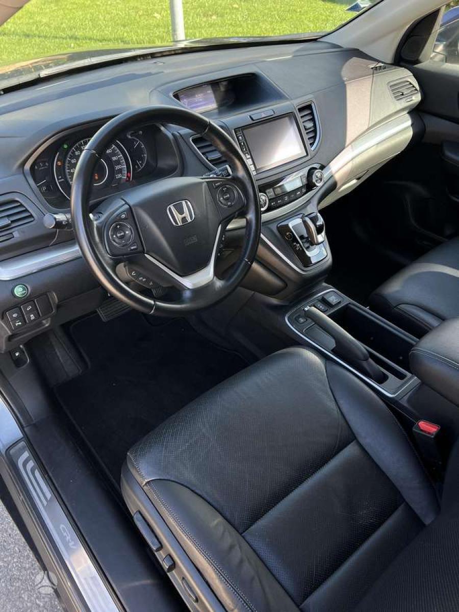 Pelēks Honda CR-V 2016 Utena, ar dzinēja tilpumu 1.60 L un nobraukumu 178 tūkst. km par 13750 €, foto 37 vietnē AUTOMOTO.COM.LV