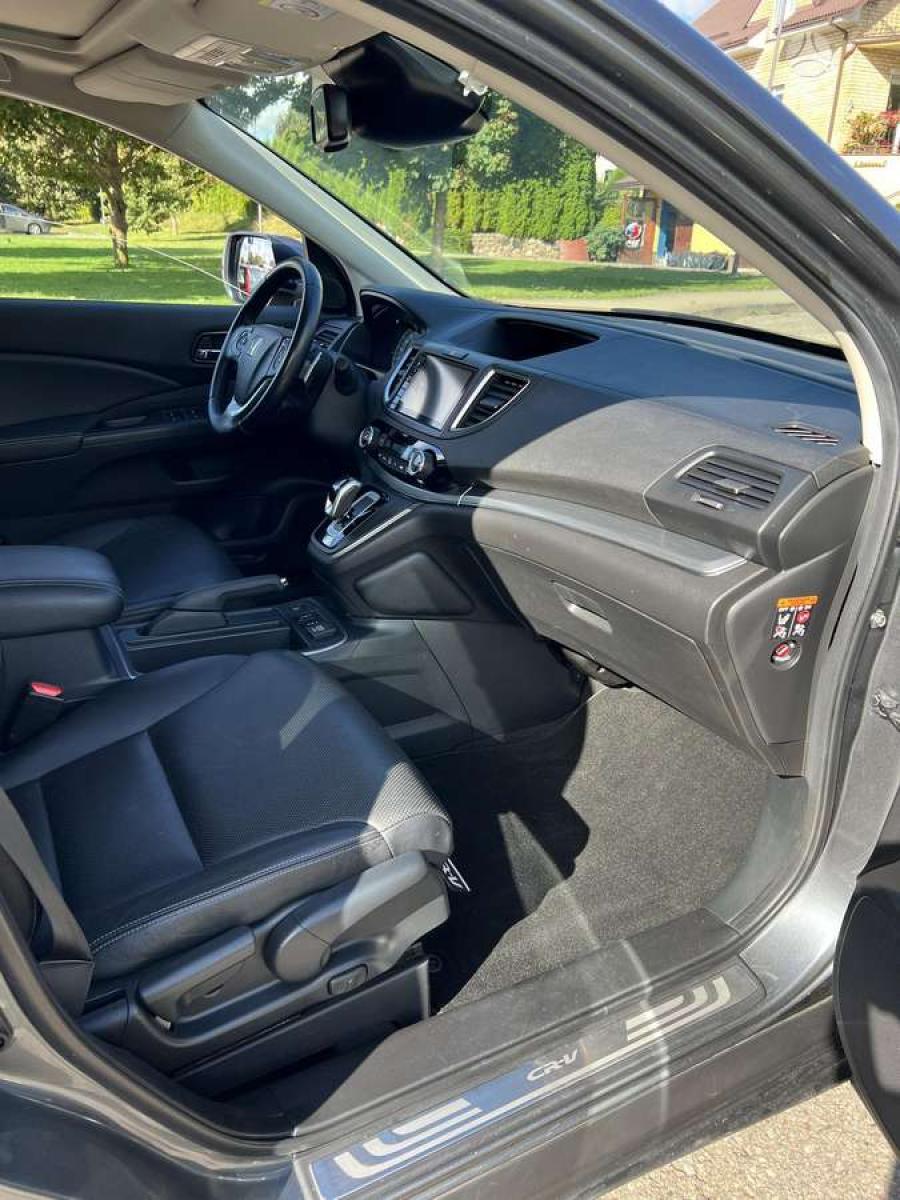 Pelēks Honda CR-V 2016 Utena, ar dzinēja tilpumu 1.60 L un nobraukumu 178 tūkst. km par 13750 €, foto 45 vietnē AUTOMOTO.COM.LV