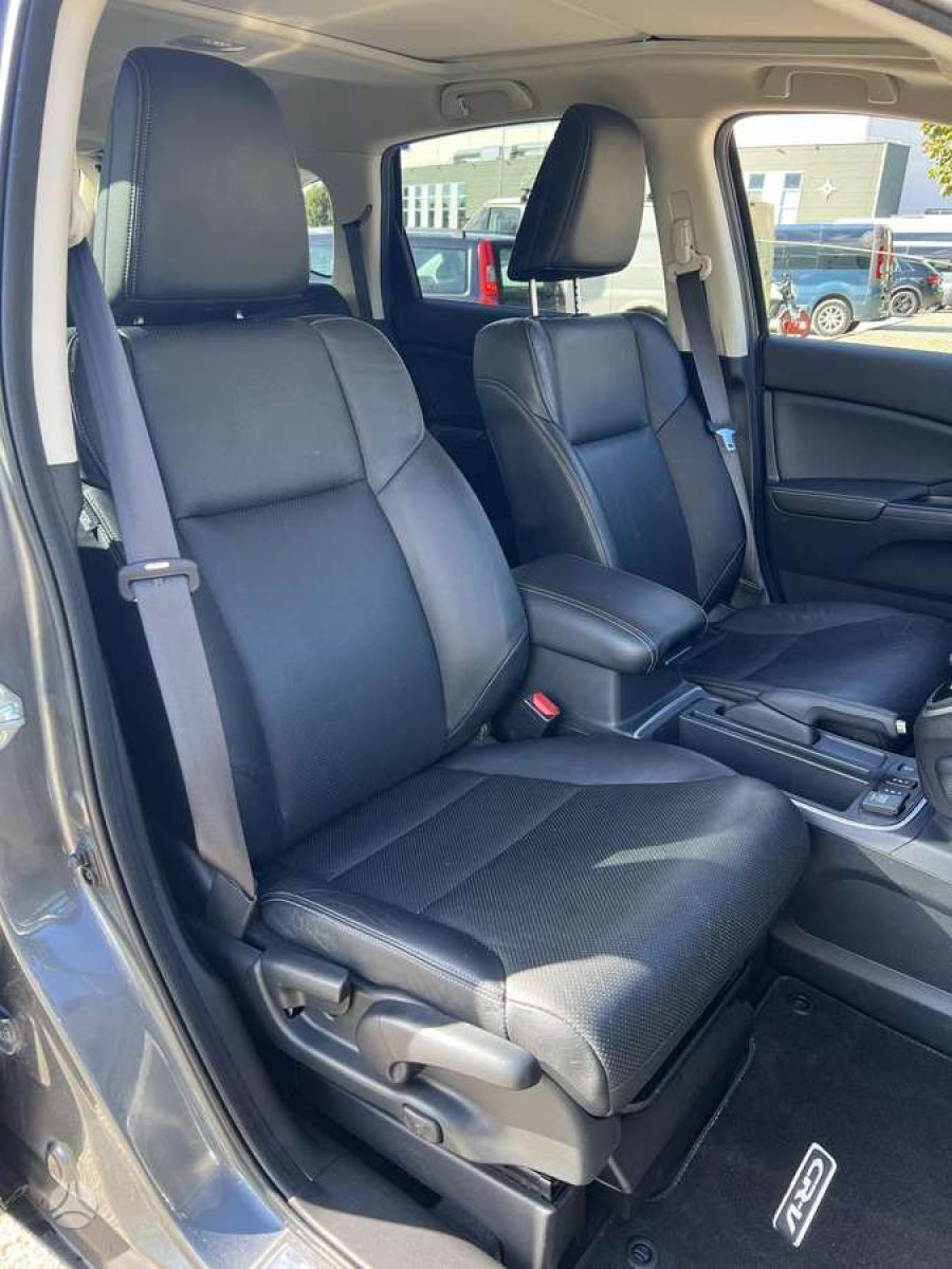 Pelēks Honda CR-V 2016 Utena, ar dzinēja tilpumu 1.60 L un nobraukumu 178 tūkst. km par 13750 €, foto 47 vietnē AUTOMOTO.COM.LV
