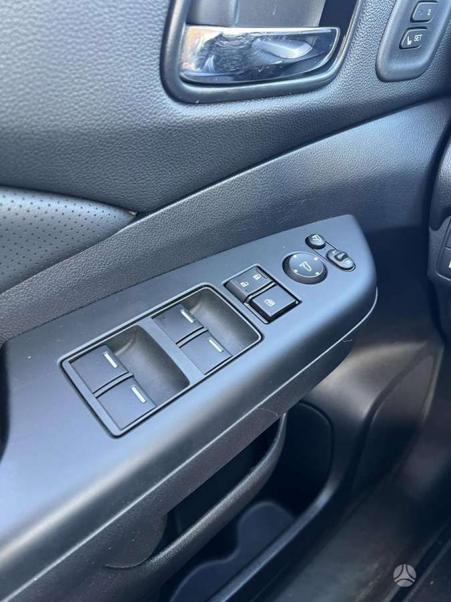 Pelēks Honda CR-V 2016 Utena, ar dzinēja tilpumu 1.60 L un nobraukumu 178 tūkst. km par 13750 €, foto 52 vietnē AUTOMOTO.COM.LV