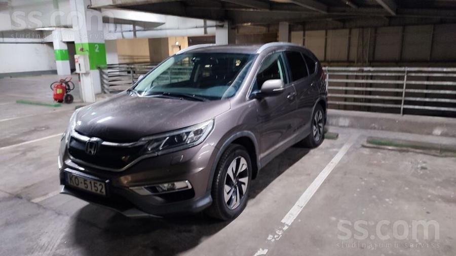 Pelēks Honda CR-V 2017 Rīga, ar dzinēja tilpumu 1.60 L un nobraukumu 240 tūkst. km par 14799 €, foto 4 vietnē AUTOMOTO.COM.LV
