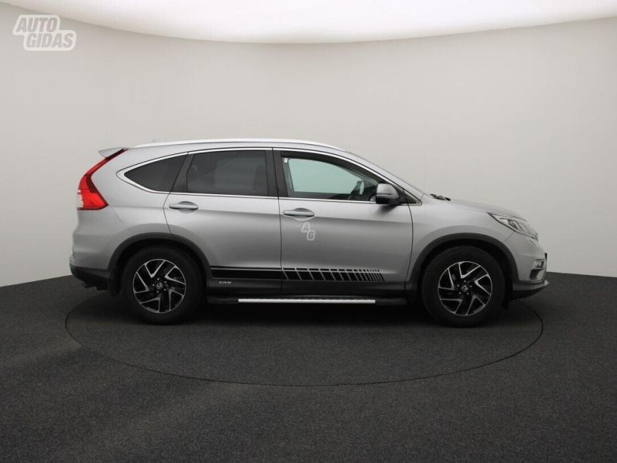 Grey Honda CR-V 2017 in Vilnius, with an engine capacity of 2.00 L and mileage of 54 thousand km for 16999 €, photo 9 on AUTOMOTO.COM.LV