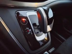 Grey Honda CR-V 2017 in Riga, with an engine capacity of 1.60 L and mileage of 160 thousand km for 15390 €, photo 10 on AUTOMOTO.COM.LV