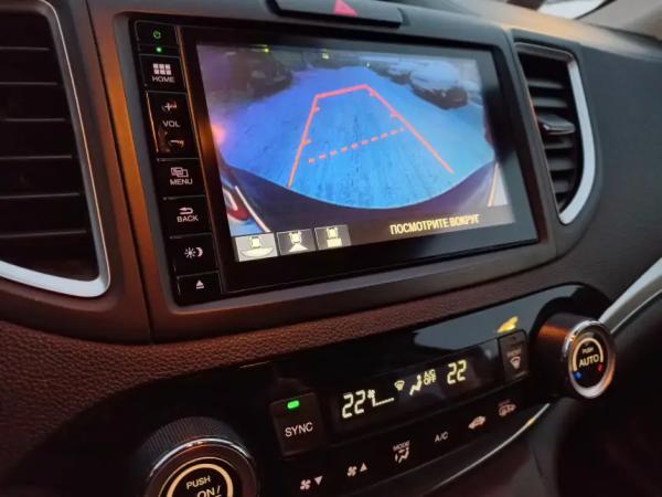Grey Honda CR-V 2017 in Riga, with an engine capacity of 1.60 L and mileage of 160 thousand km for 15390 €, photo 10 on AUTOMOTO.COM.LV