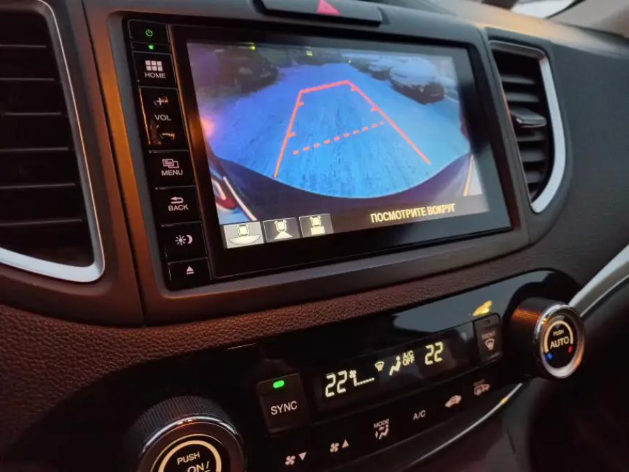 Grey Honda CR-V 2017 in Riga, with an engine capacity of 1.60 L and mileage of 160 thousand km for 15390 €, photo 11 on AUTOMOTO.COM.LV
