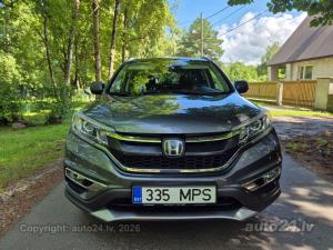 Pelēks Honda CR-V 2017 Tallina, ar dzinēja tilpumu 2.00 L un nobraukumu 128 tūkst. km par 16999 €, foto 3 vietnē AUTOMOTO.COM.LV