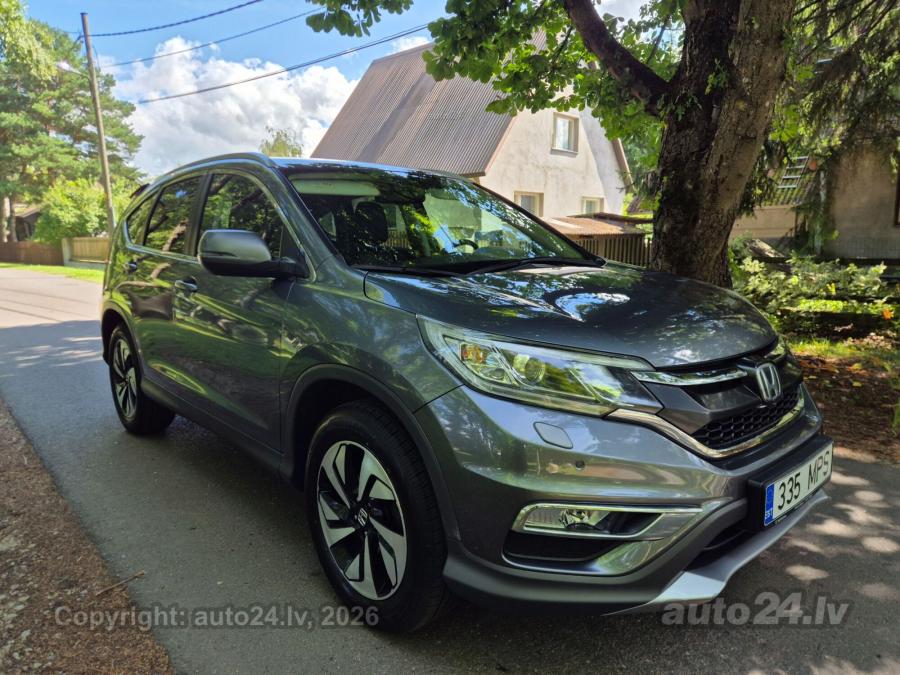 Pelēks Honda CR-V 2017 Tallina, ar dzinēja tilpumu 2.00 L un nobraukumu 128 tūkst. km par 16999 €, foto 4 vietnē AUTOMOTO.COM.LV