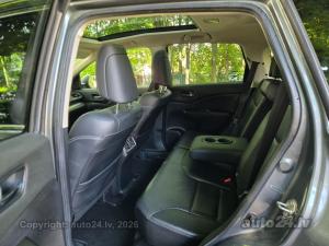 Pelēks Honda CR-V 2017 Tallina, ar dzinēja tilpumu 2.00 L un nobraukumu 128 tūkst. km par 16999 €, foto 11 vietnē AUTOMOTO.COM.LV