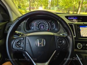 Pelēks Honda CR-V 2017 Tallina, ar dzinēja tilpumu 2.00 L un nobraukumu 128 tūkst. km par 16999 €, foto 23 vietnē AUTOMOTO.COM.LV