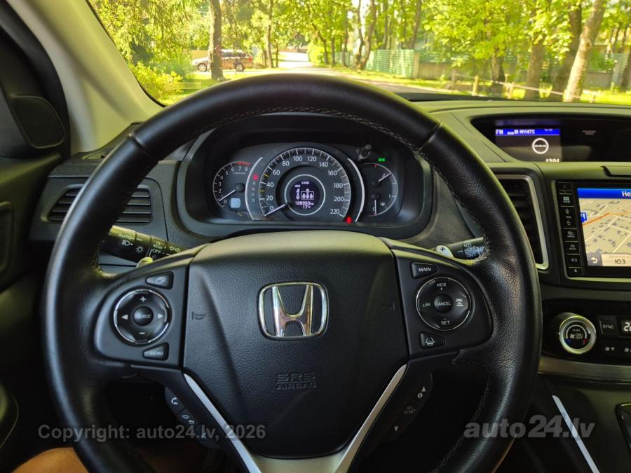 Pelēks Honda CR-V 2017 Tallina, ar dzinēja tilpumu 2.00 L un nobraukumu 128 tūkst. km par 16999 €, foto 23 vietnē AUTOMOTO.COM.LV