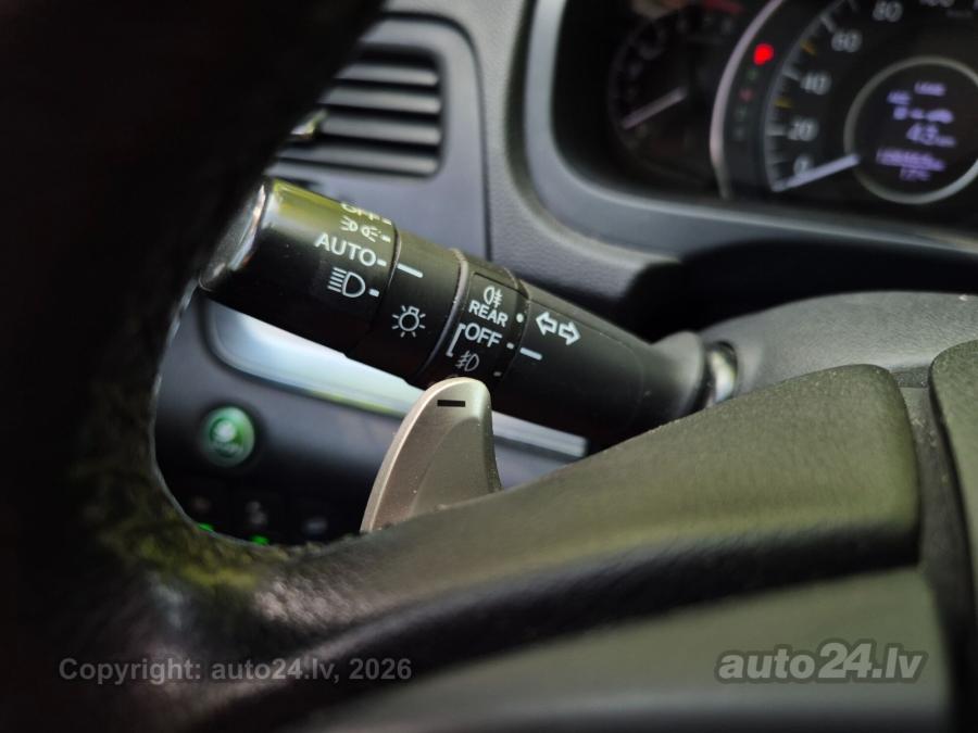 Pelēks Honda CR-V 2017 Tallina, ar dzinēja tilpumu 2.00 L un nobraukumu 128 tūkst. km par 16999 €, foto 26 vietnē AUTOMOTO.COM.LV