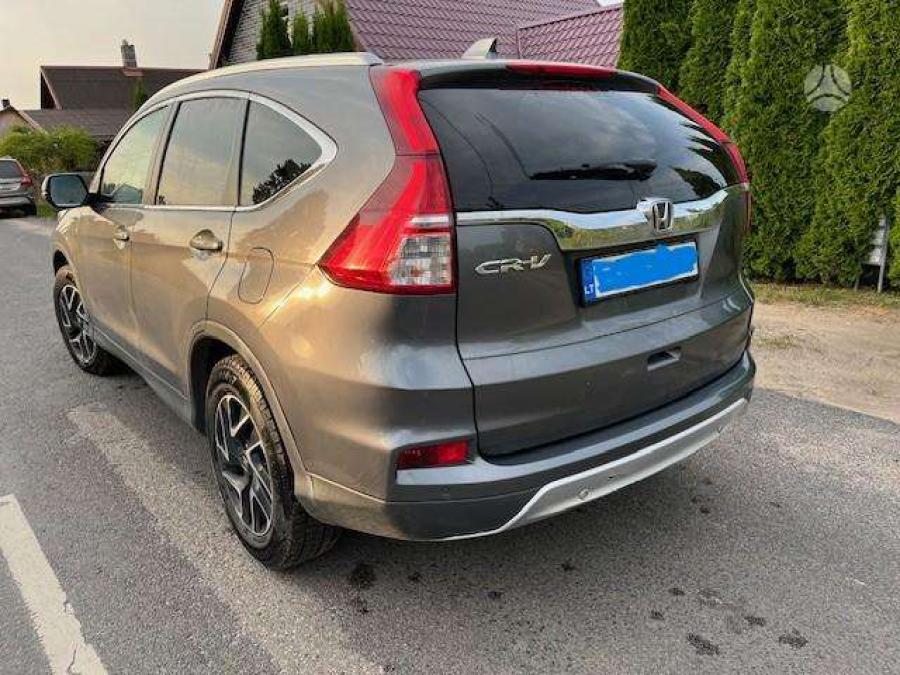 Pelēks Honda CR-V 2017 Viļņa, ar dzinēja tilpumu 1.60 L un nobraukumu 160 tūkst. km par 10900 €, foto 3 vietnē AUTOMOTO.COM.LV