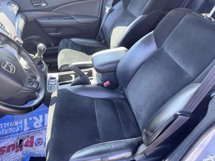Grey Honda CR-V 2017 in Alytus, with an engine capacity of 1.60 L and mileage of 226 thousand km for 11950 €, photo 11 on AUTOMOTO.COM.LV