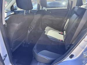 Grey Honda CR-V 2017 in Alytus, with an engine capacity of 1.60 L and mileage of 226 thousand km for 11950 €, photo 12 on AUTOMOTO.COM.LV