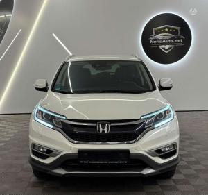 Grey Honda CR-V 2017 in Marijampole, with an engine capacity of 1.60 L and mileage of 317 thousand km for 12850 €, photo 7 on AUTOMOTO.COM.LV
