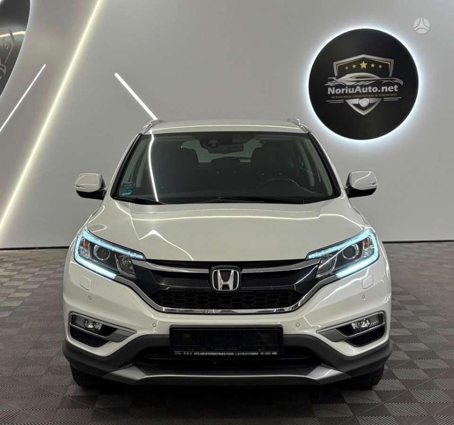Grey Honda CR-V 2017 in Marijampole, with an engine capacity of 1.60 L and mileage of 317 thousand km for 12850 €, photo 7 on AUTOMOTO.COM.LV