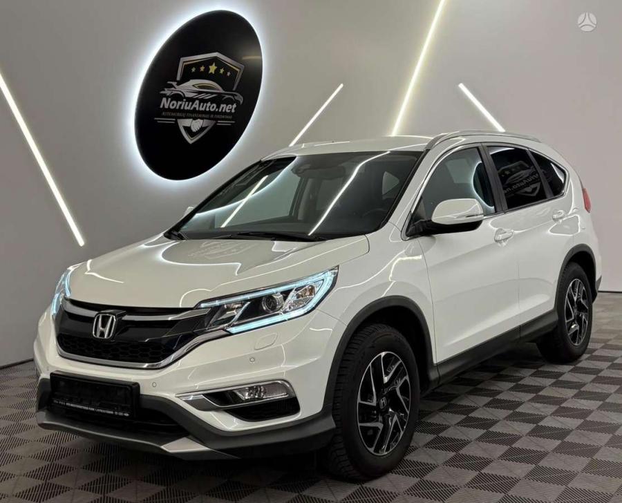 Grey Honda CR-V 2017 in Marijampole, with an engine capacity of 1.60 L and mileage of 317 thousand km for 12850 €, photo 8 on AUTOMOTO.COM.LV