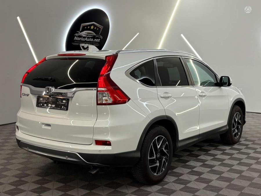 Grey Honda CR-V 2017 in Marijampole, with an engine capacity of 1.60 L and mileage of 317 thousand km for 12850 €, photo 10 on AUTOMOTO.COM.LV