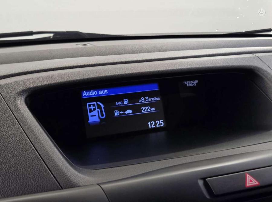 Grey Honda CR-V 2017 in Marijampole, with an engine capacity of 1.60 L and mileage of 317 thousand km for 12850 €, photo 23 on AUTOMOTO.COM.LV