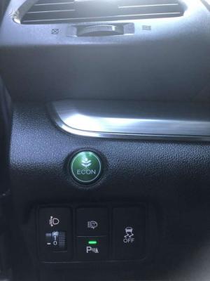 Grey Honda CR-V 2017 in Utena, with an engine capacity of 1.60 L and mileage of 265 thousand km for 12000 €, photo 15 on AUTOMOTO.COM.LV