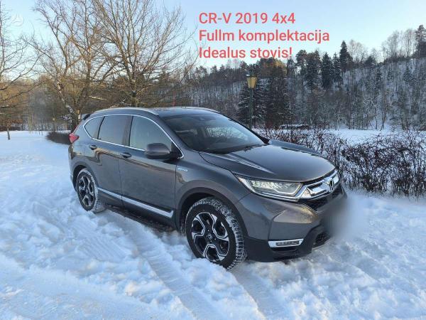Pelēks Honda CR-V 2019 Viļņa, ar dzinēja tilpumu 1.99 L un nobraukumu 130 tūkst. km par 25600 €, foto 3 vietnē AUTOMOTO.COM.LV