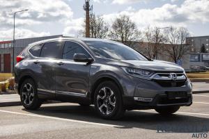 Grey Honda CR-V 2019 in Kaunas, with an engine capacity of 2.00 L and mileage of 142 thousand km for 20600 €, photo 3 on AUTOMOTO.COM.LV