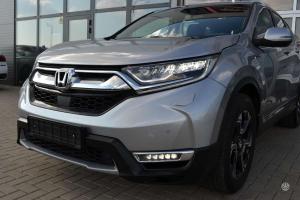 Grey Honda CR-V 2019 in Vilnius, with an engine capacity of 1.99 L and mileage of 130 thousand km for 23000 €, photo 7 on AUTOMOTO.COM.LV