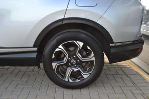 Grey Honda CR-V 2019 in Vilnius, with an engine capacity of 1.99 L and mileage of 130 thousand km for 23000 €, photo 9 on AUTOMOTO.COM.LV