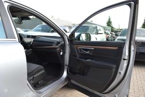 Grey Honda CR-V 2019 in Vilnius, with an engine capacity of 1.99 L and mileage of 130 thousand km for 23000 €, photo 16 on AUTOMOTO.COM.LV
