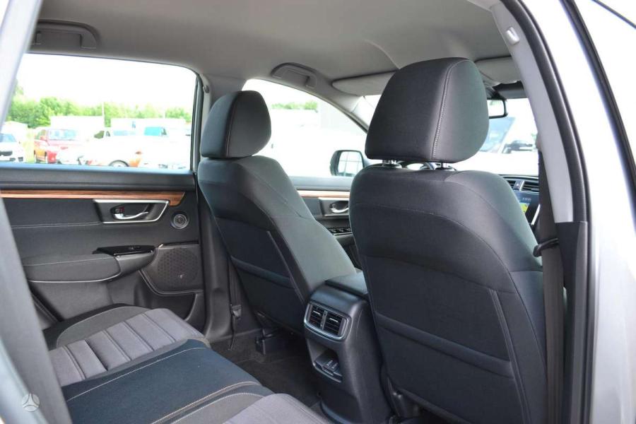 Grey Honda CR-V 2019 in Vilnius, with an engine capacity of 1.99 L and mileage of 130 thousand km for 23000 €, photo 21 on AUTOMOTO.COM.LV