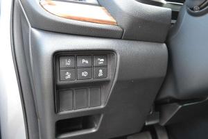 Grey Honda CR-V 2019 in Vilnius, with an engine capacity of 1.99 L and mileage of 130 thousand km for 23000 €, photo 31 on AUTOMOTO.COM.LV