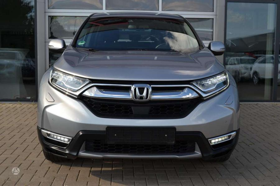 Grey Honda CR-V 2019 in Vilnius, with an engine capacity of 1.99 L and mileage of 131 thousand km for 23000 €, photo 6 on AUTOMOTO.COM.LV