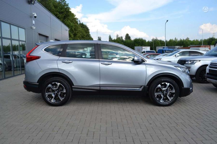 Grey Honda CR-V 2019 in Vilnius, with an engine capacity of 1.99 L and mileage of 131 thousand km for 23000 €, photo 9 on AUTOMOTO.COM.LV