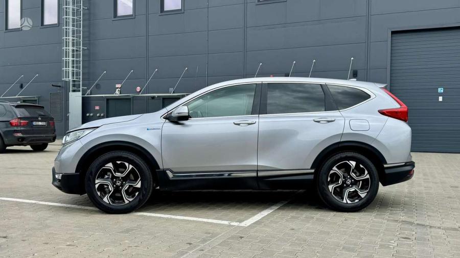 Grey Honda CR-V 2019 in Vilnius, with an engine capacity of 1.99 L and mileage of 151 thousand km for 19790 €, photo 7 on AUTOMOTO.COM.LV