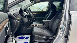 Grey Honda CR-V 2019 in Vilnius, with an engine capacity of 1.99 L and mileage of 151 thousand km for 19790 €, photo 18 on AUTOMOTO.COM.LV