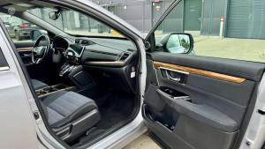 Grey Honda CR-V 2019 in Vilnius, with an engine capacity of 1.99 L and mileage of 151 thousand km for 19790 €, photo 21 on AUTOMOTO.COM.LV