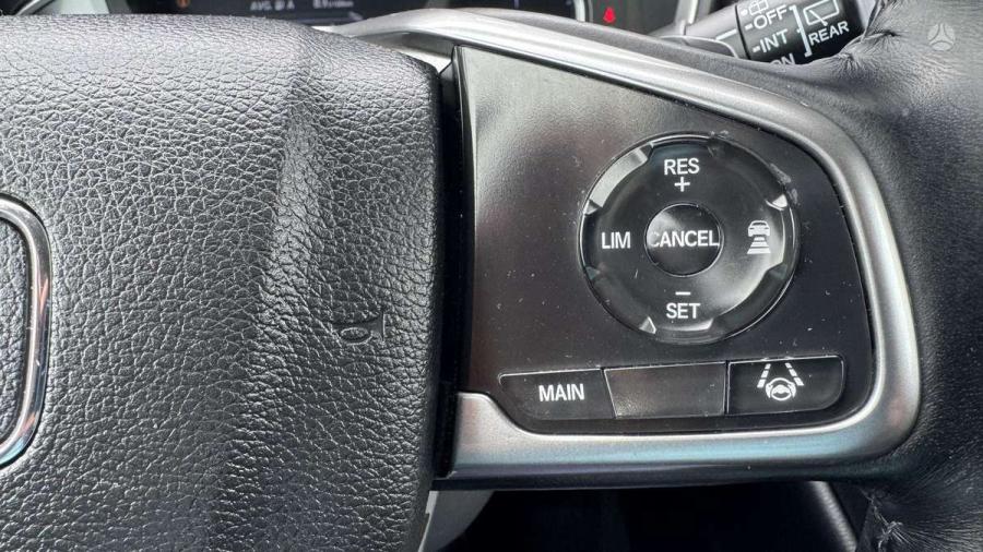 Grey Honda CR-V 2019 in Vilnius, with an engine capacity of 1.99 L and mileage of 151 thousand km for 19790 €, photo 26 on AUTOMOTO.COM.LV
