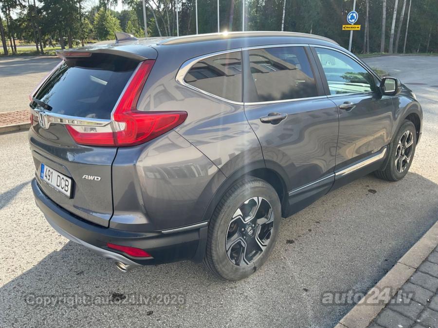 Pelēks Honda CR-V 2019 Tallina, ar dzinēja tilpumu 1.50 L un nobraukumu 131 tūkst. km par 19900 €, foto 6 vietnē AUTOMOTO.COM.LV